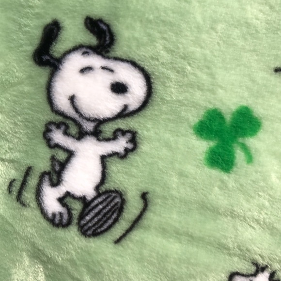 Peanuts | Bedding | Peanuts St Patricks Day Plush Throw | Poshmark